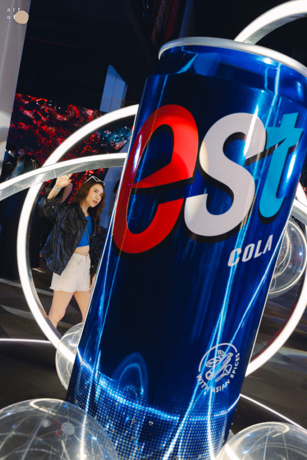 เอส ทำถึง ! est Cola Awaken Awesome Senses ปาร์ตี้เปิดตัวพรีเซ็นเตอร์ ...