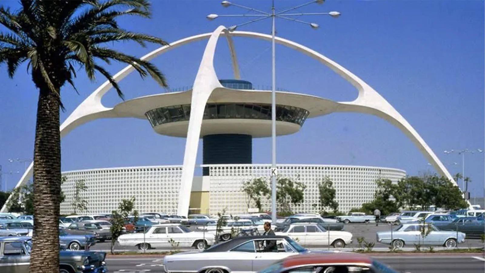 Googie Architecture สถาปัตยกรรมสุดล้ำที่ยังคงโลดแล่นใน Pop Culture - Art of